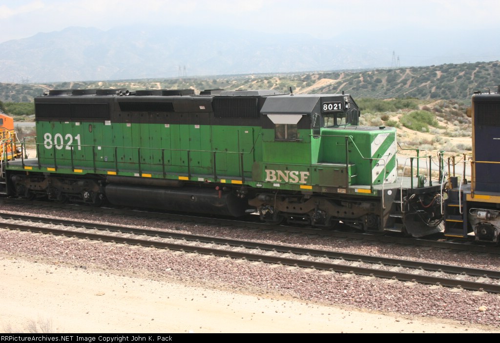 BNSF 8021
